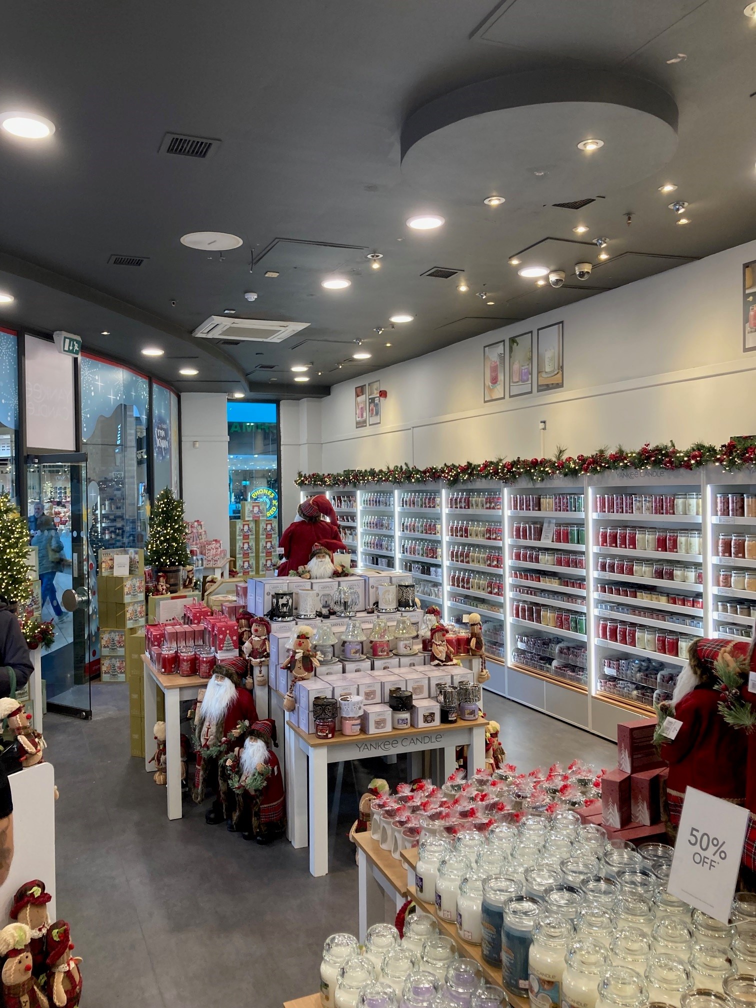Candle outlet store store